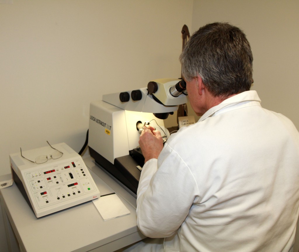 Sample Preparation Equipment | Bioscience Electron Microscopy Laboratory